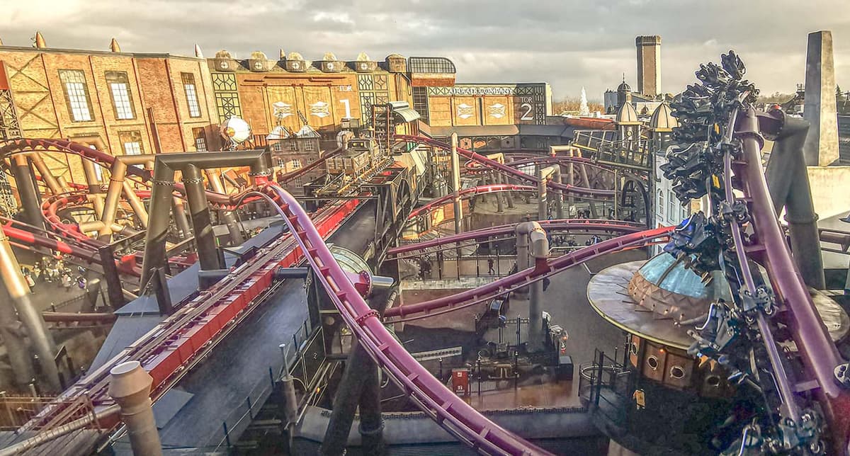 Review: Rookburgh met unieke achtbaan FLY in Phantasialand