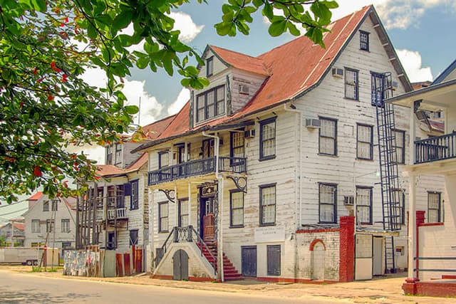 Paramaribo: De 10 Mooiste bezienswaardigheden - Droomplekken.nl