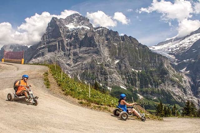 Grindelwald in Zwitserland: First Flieger, Flyer en Mountain Cart